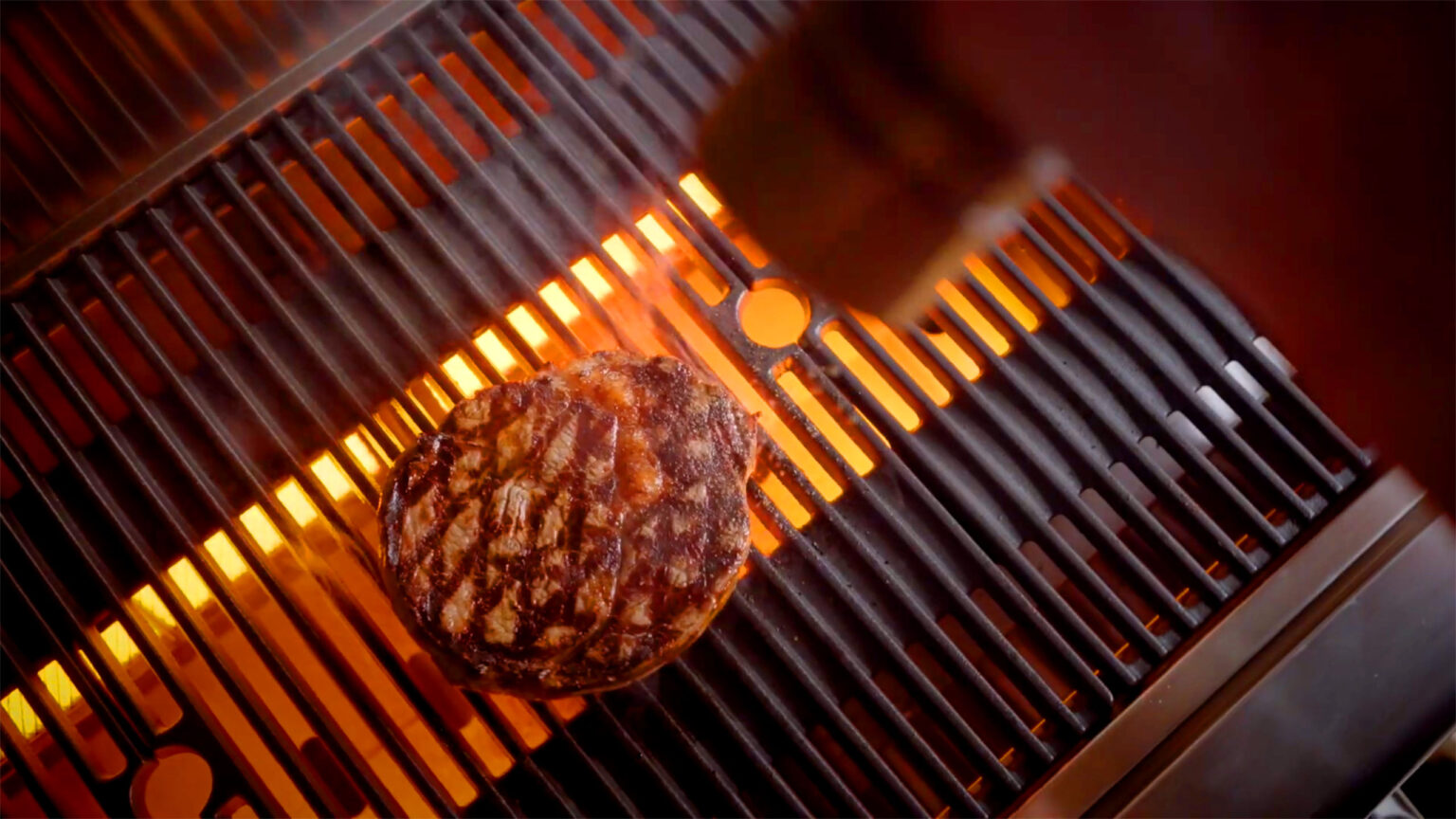 Revolutionary Infrared BBQ Grill Technology | CROSSRAY®